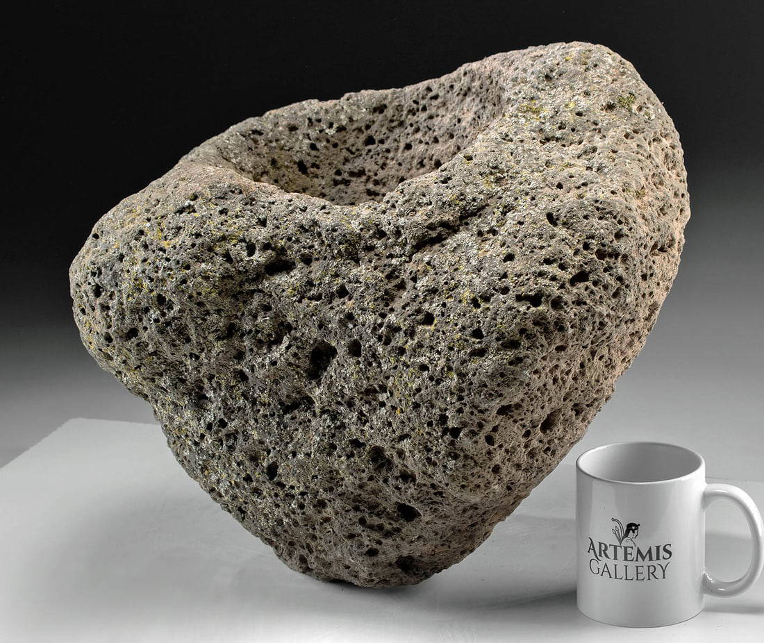 Large Pre-columbian Basalt Molcajete (mortar) Auction