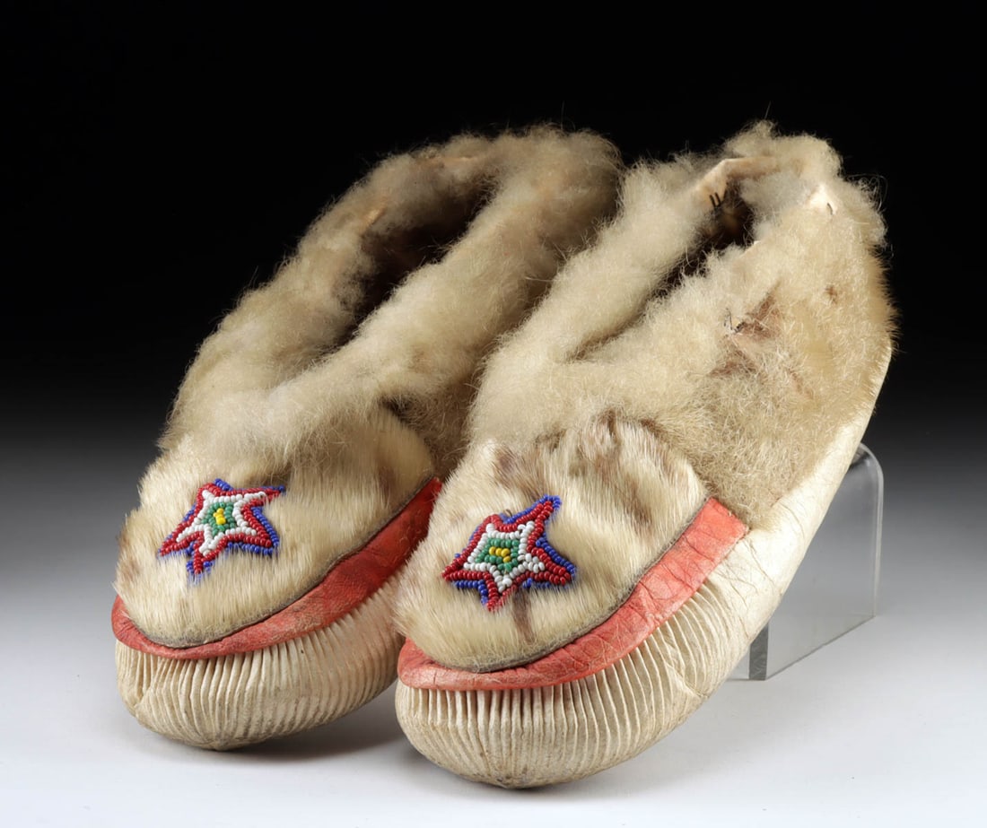Pair Of Inuit Beaded Sealskin & Fur Mukluk Shoes Auction