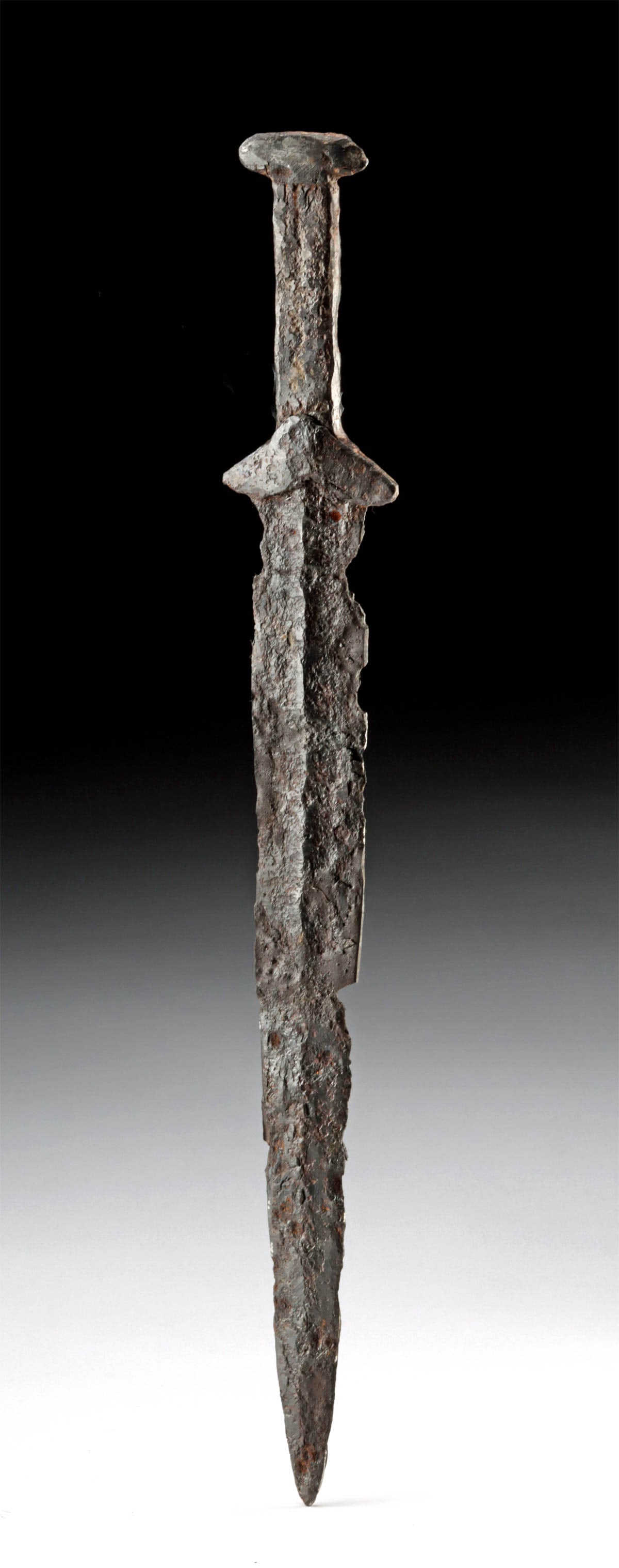 Scythian Iron Dagger - Akinakes Auction