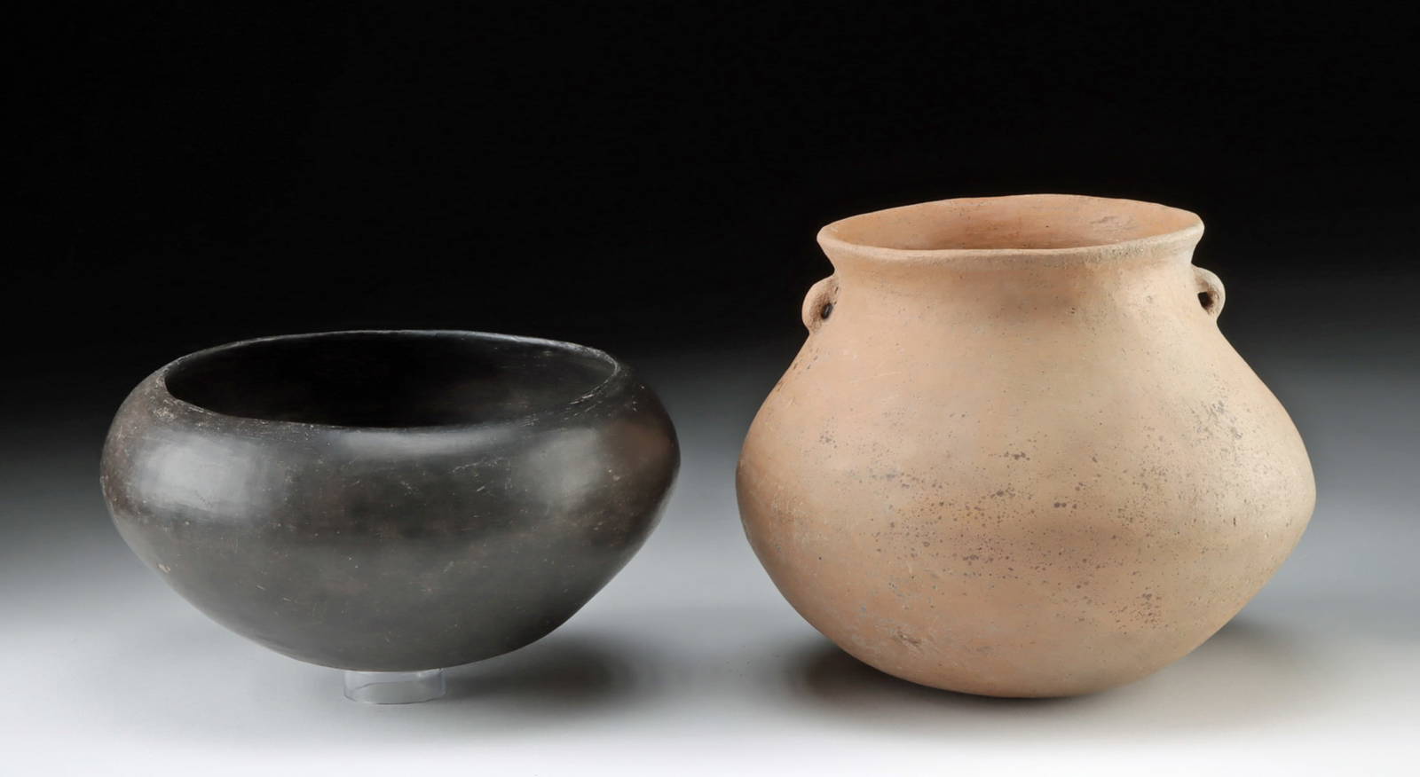 Two Casas Grandes Pottery Vessels Auction