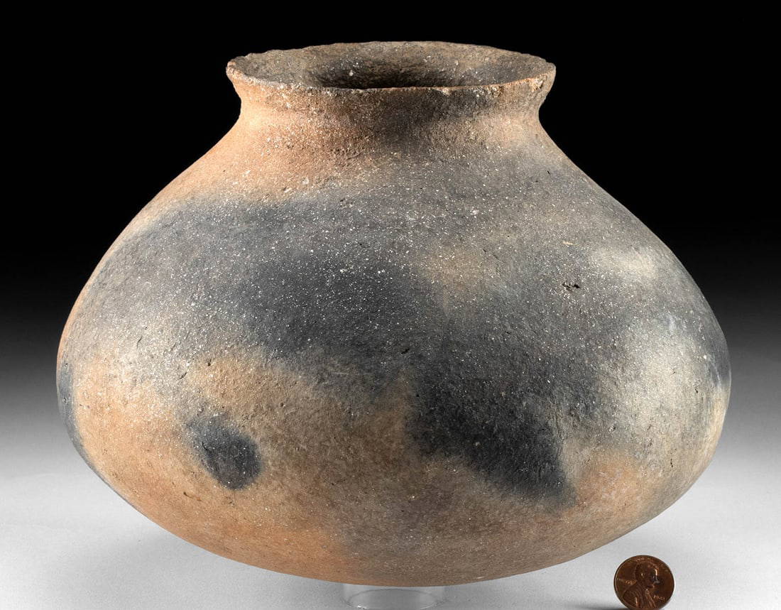 Early Native American Tesuque Pottery Olla Auction