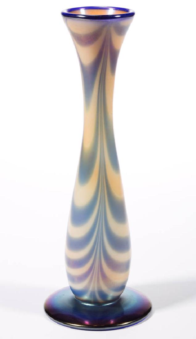 IMPERIAL FREE HAND LOOP ART GLASS VASE - Apr 27, 2018 | Jeffrey S ...