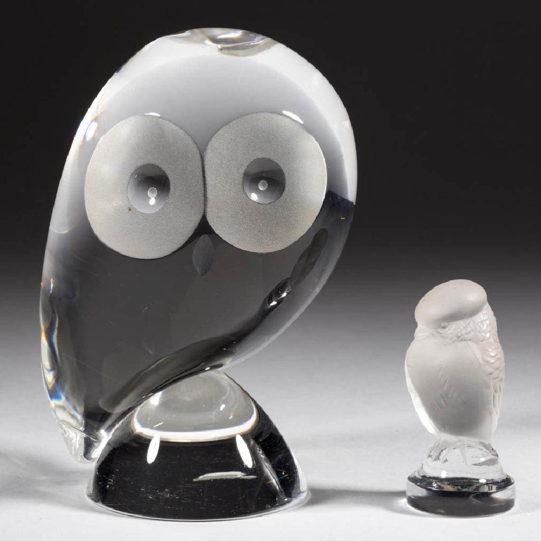 STEUBEN CRYSTAL ART GLASS OWL SCULPTURE / PAPERWEIGHT