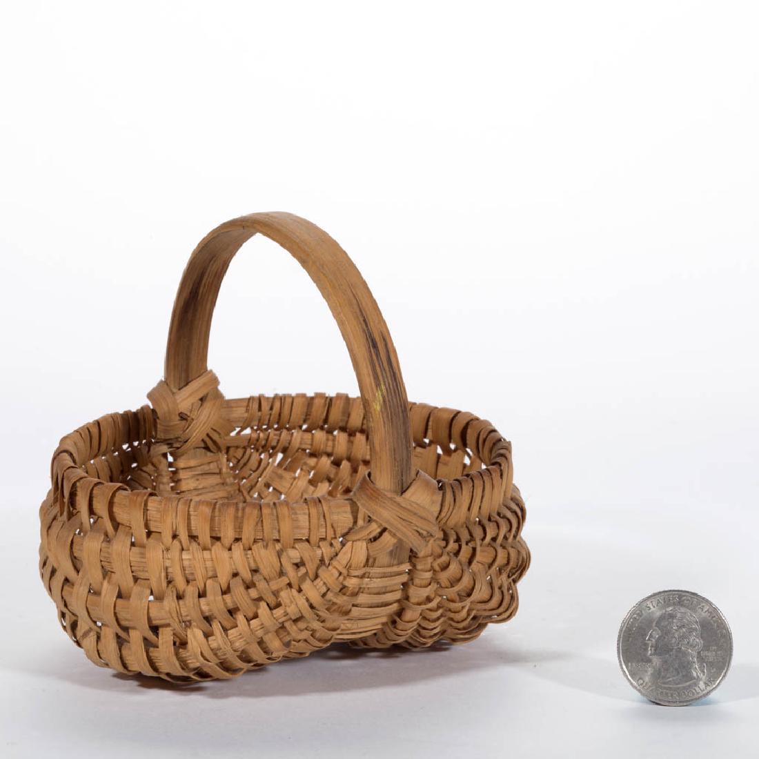SOUTHERN RIB-TYPE WOVEN-SPLINT MINIATURE BASKET