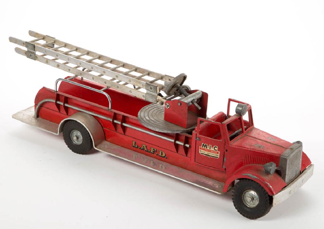 VINTAGE MILLER-IRONSON LAFD #21 TOY FIRE TRUCK