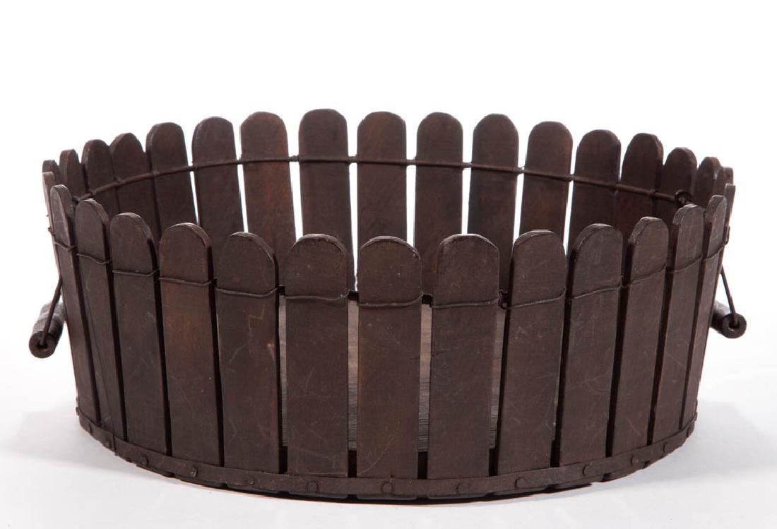 SHAKER PICKET FENCE BASKET - Jun 22, 2019 | Jeffrey S. Evans ...