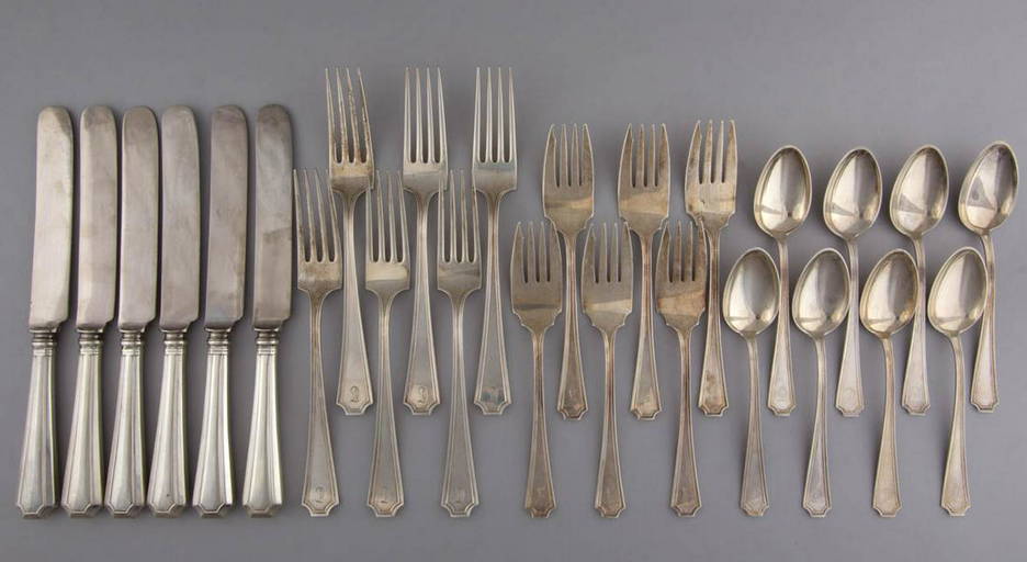 Durgin / Gorham "fairfax" Sterling Silver 26 Piece
