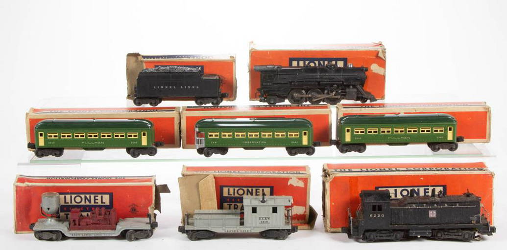 Assorted Vintage Lionel Model Railroad O Gauge Train
