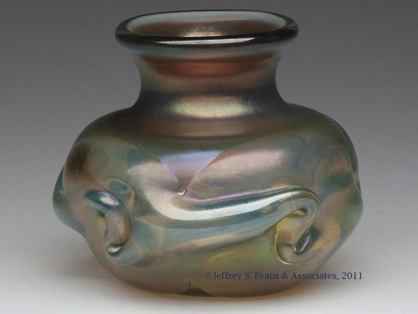 73: LABINO OPALESCENT STUDIO ART GLASS VASE