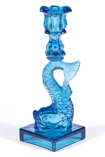 Pressed Dolphin Single Step Candlestick