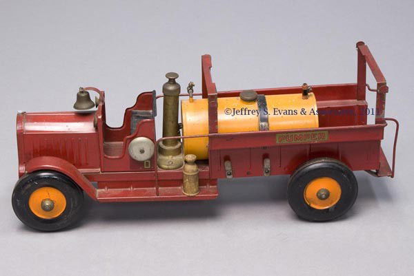 7: STRUCTO PRESSED STEEL TOY PUMPER FIRE TRUCK