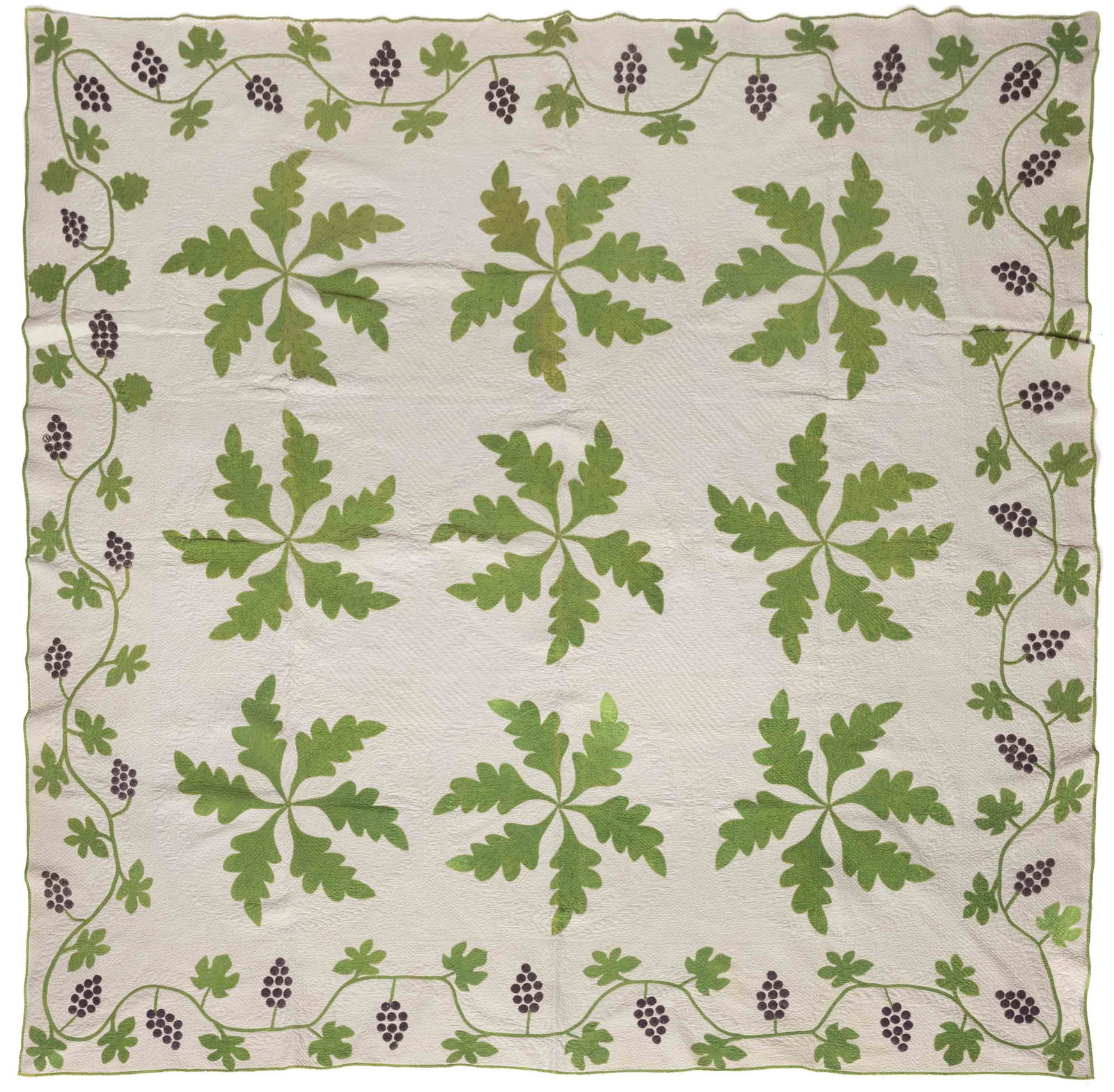 Sale Family, Virginia Leaf And Grapevine Trapunto Applique Quilt Auction