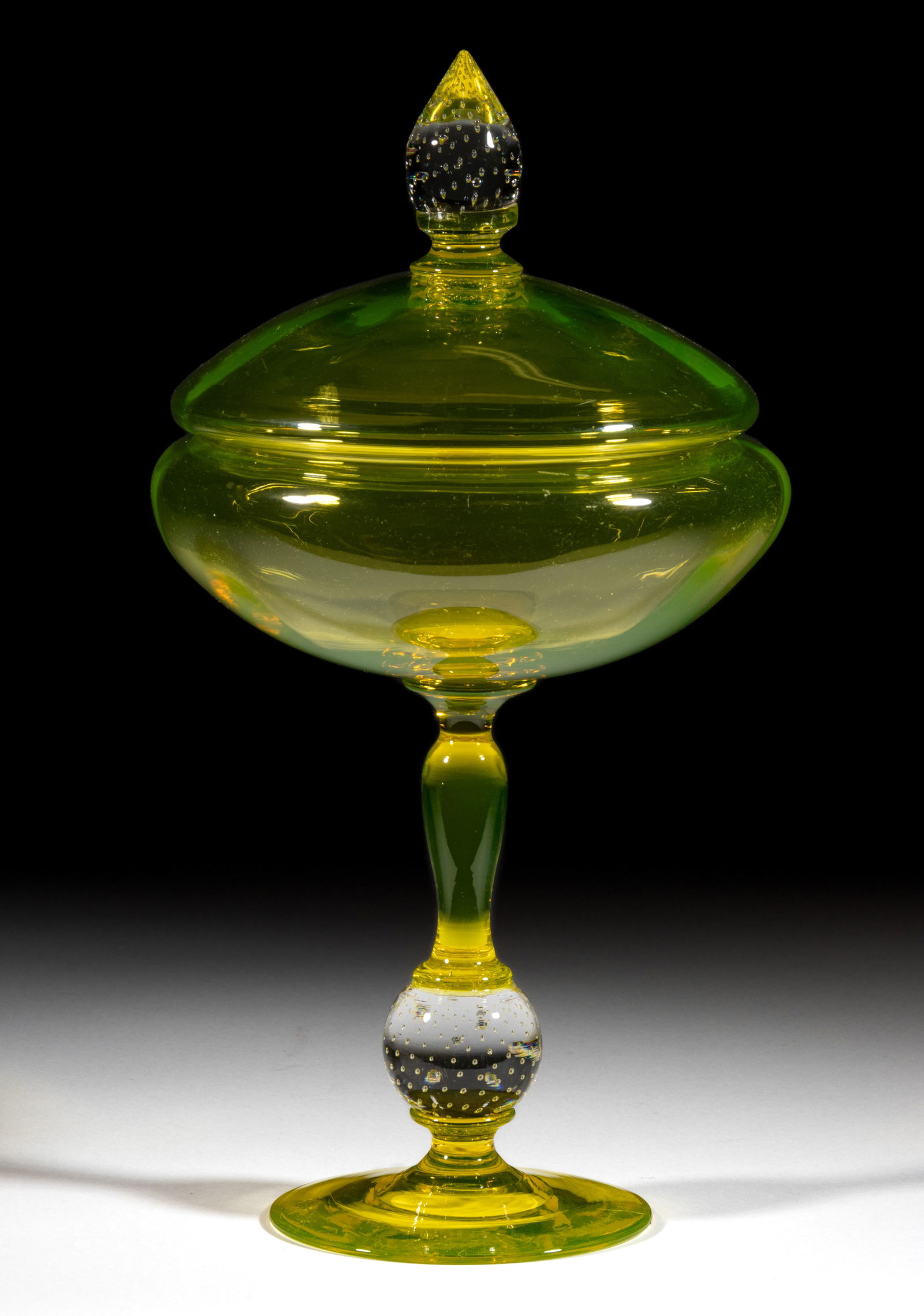 Pairpoint Canaria Art Glass Covered Compote - Jul 25, 2024 | Jeffrey S ...