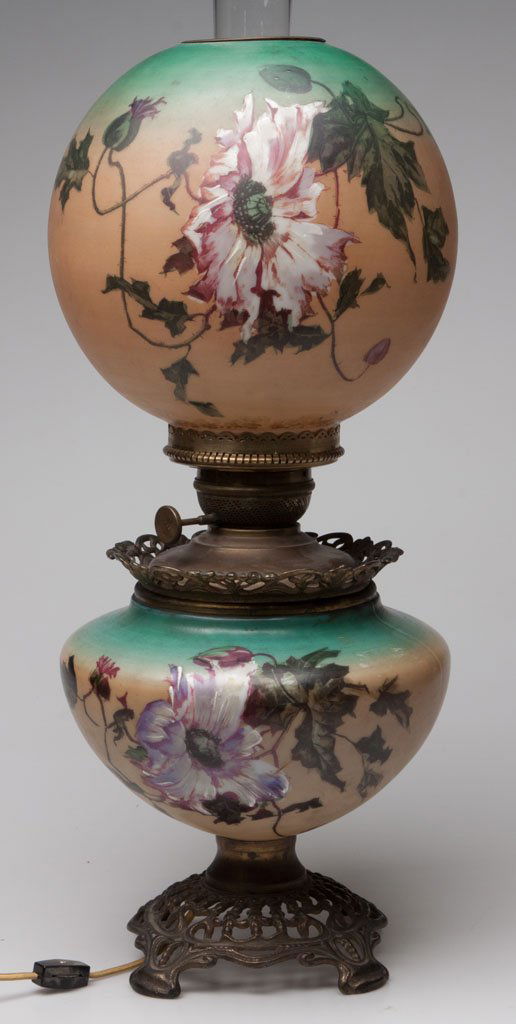 329: VICTORIAN DECORATED PARLOR LAMP