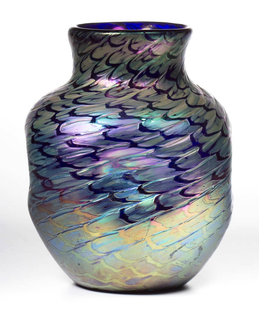 Kralik Scales Pinch Vase