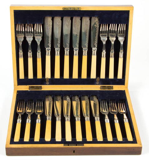 English Silver Plate Boxed Flatware Set