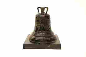LIBERTY BELL WITH CLOCK STILL BANK - Nov 14, 2019 | Bertoia Auctions in NJ