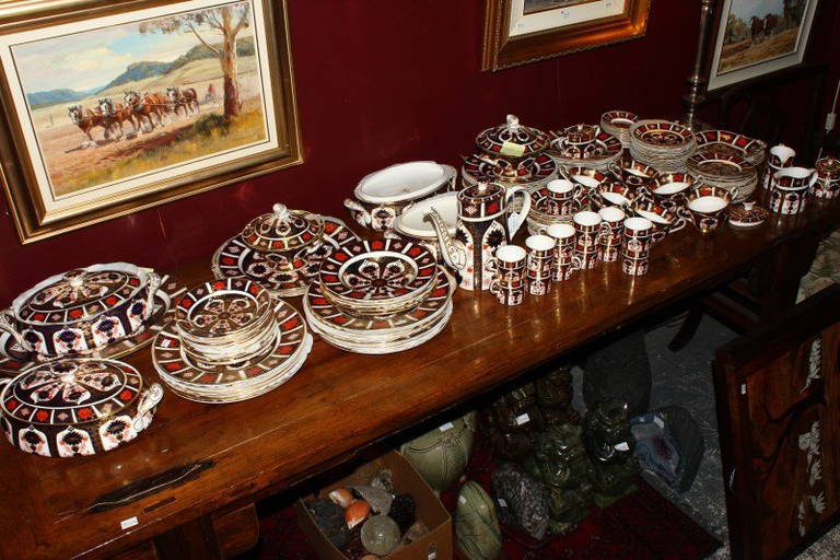 Extensive Royal Crown Derby Dinner Set, - Jul 01, 2017 | Aalders ...