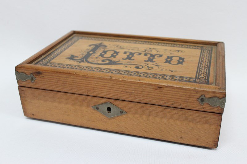 Vintage Boxed Lotto Set.