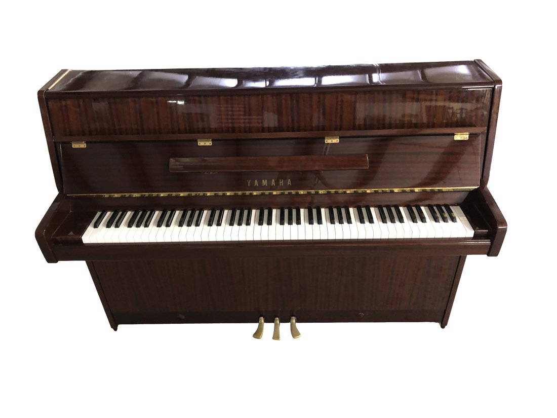 Yamaha Upright Paino & Stool Auction