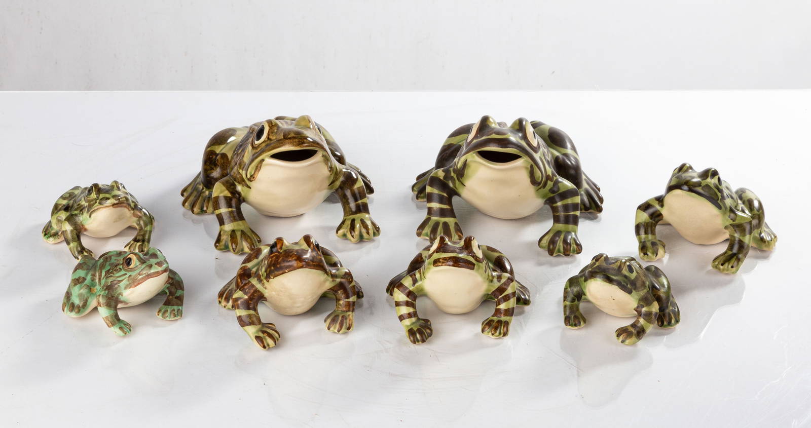 Mccoy Art Pottery Frogs Auction