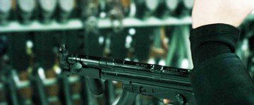 The Matrix Neo Keanu Reeves Neck Plug and Gun : Lot 109