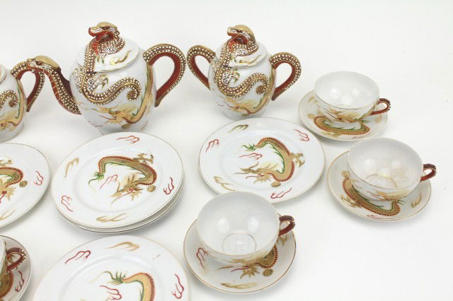 JAPANESE DRAGON LITHOPHANE GEISHA GIRL TEA SET : Lot 23203