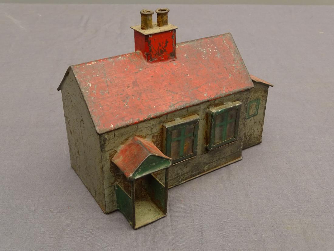 Early Tin House