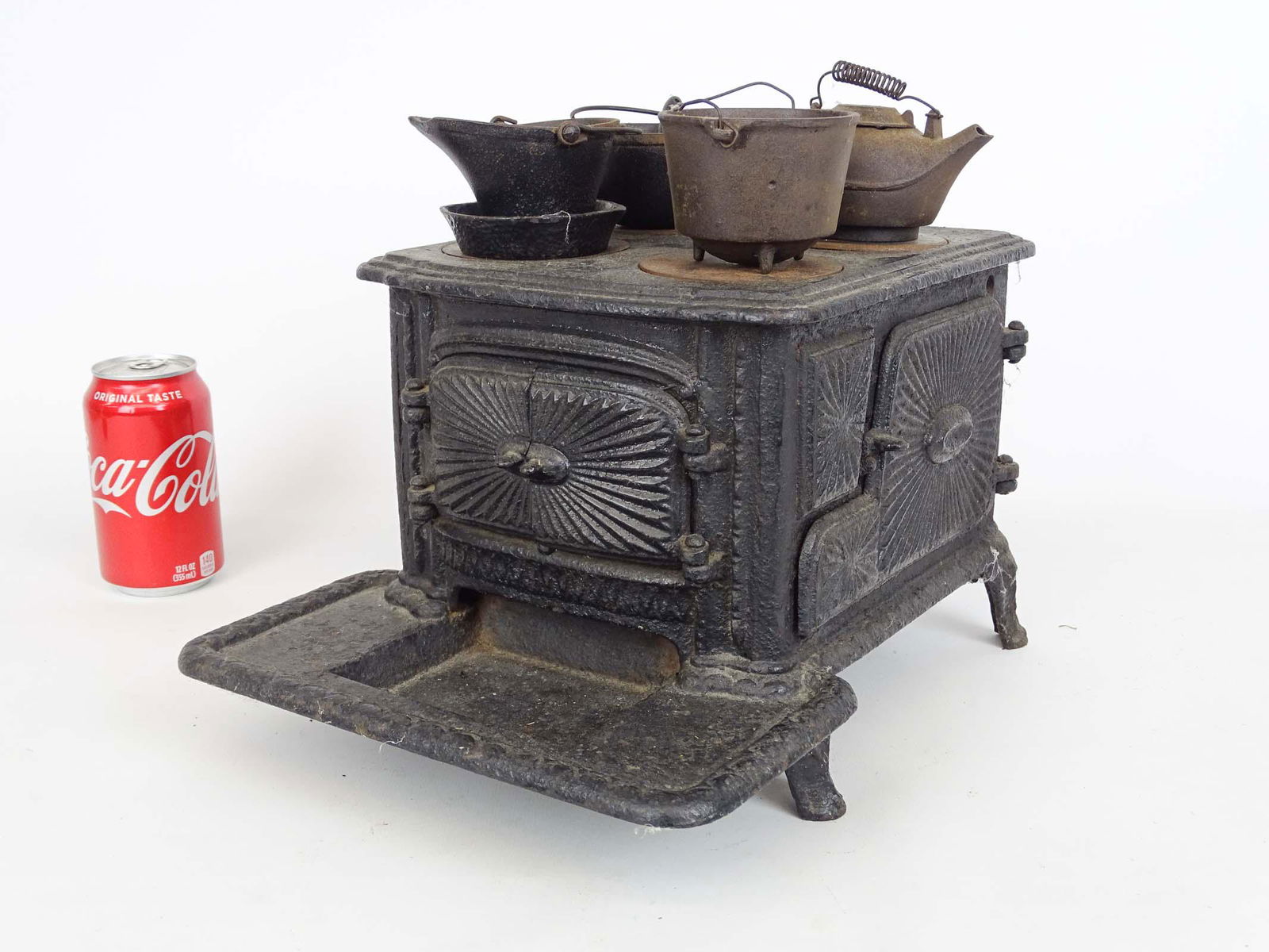 Cast Iron Toy Child's Stove