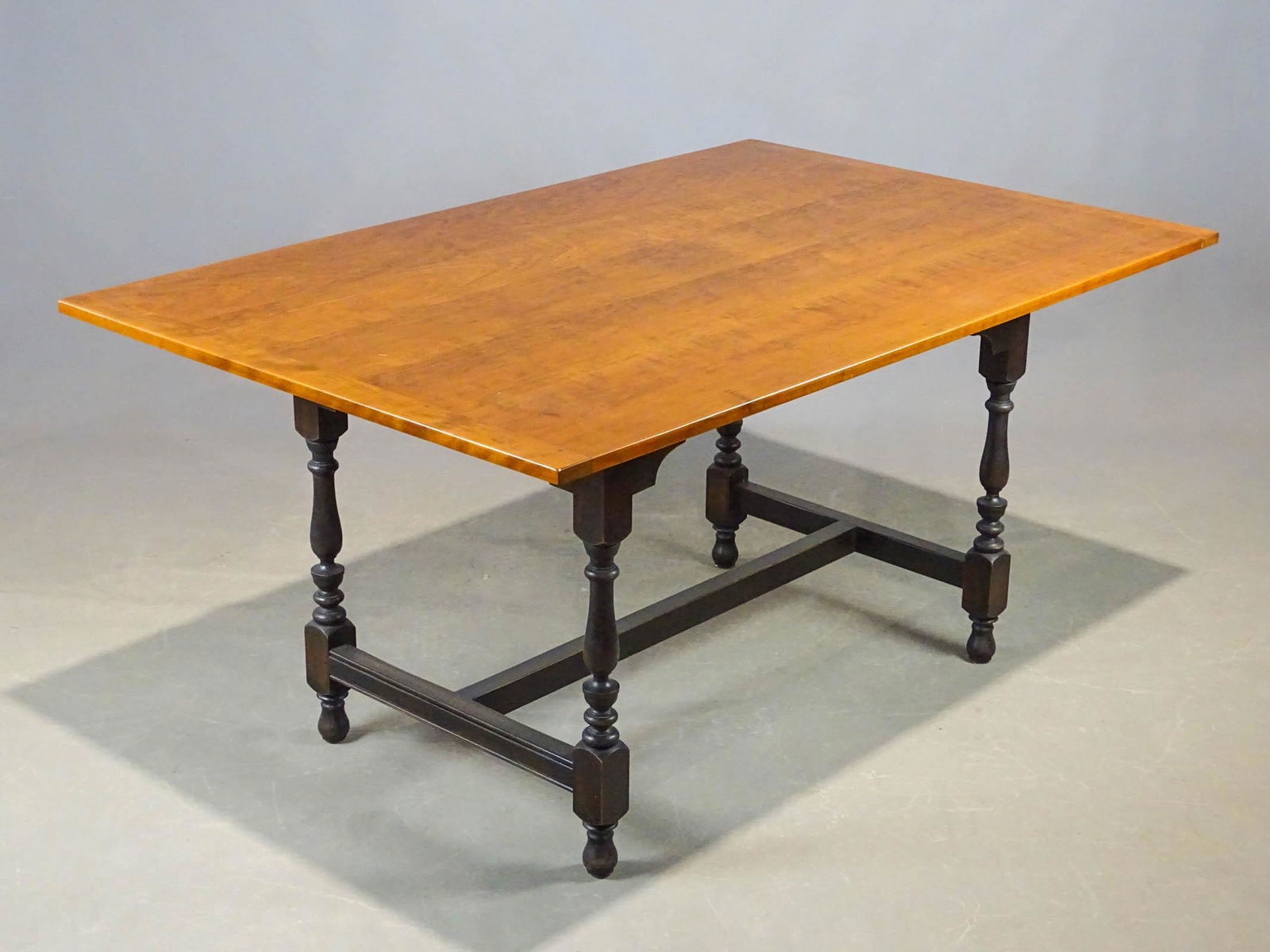 Eldred Wheeler Dining Table (#0217) on Jan 01, 2022 | Copake Auction ...