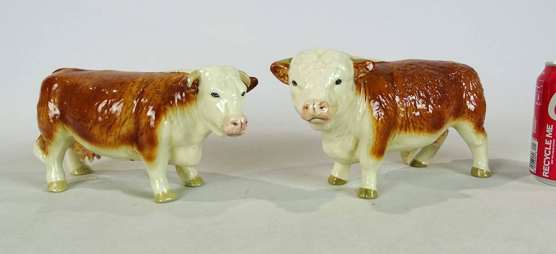 Pair of English Porcelain Cows (#0099) on Sep 10, 2022 | Copake Auction ...
