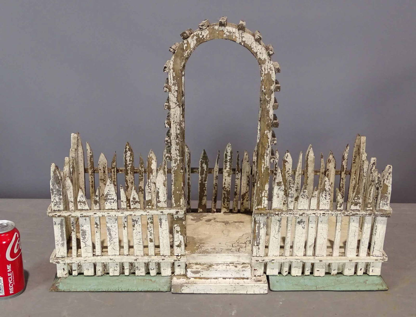 Wooden Trellis Model Auction