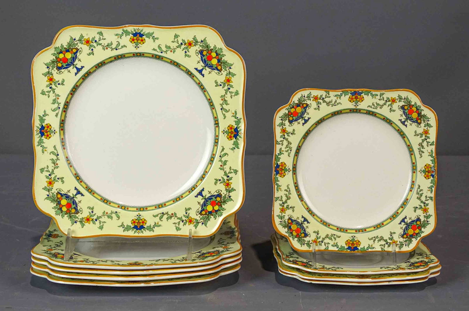 Crown Ducal Plates Auction
