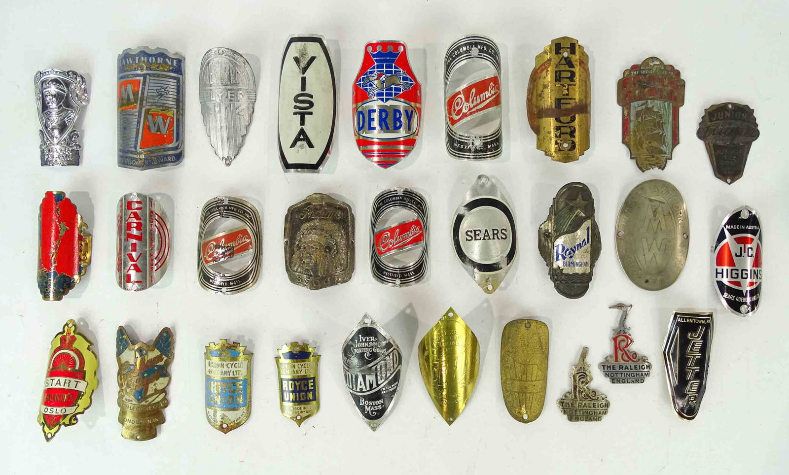 28 Bicycle Head Badges Auction