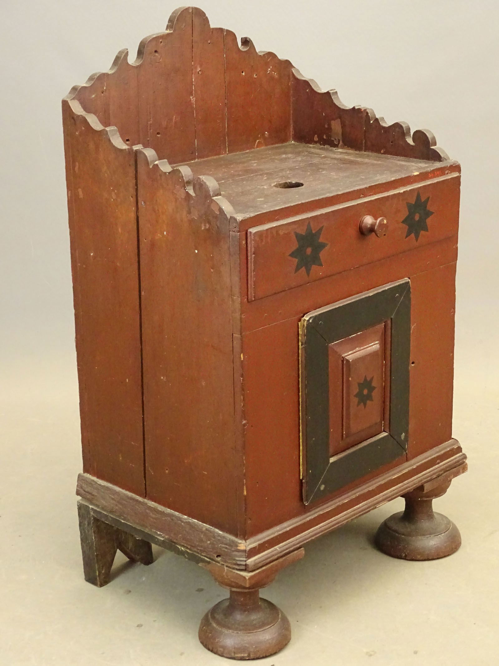 18th C. Pennsylvania Cabinet - Jul 12, 2025 | Copake Auction Inc. In Ny