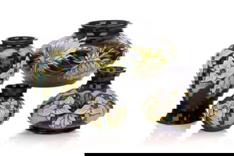 Moorcroft Penguins Vase Auction