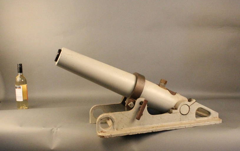 Sculler, Iron Line Throwing Cannon