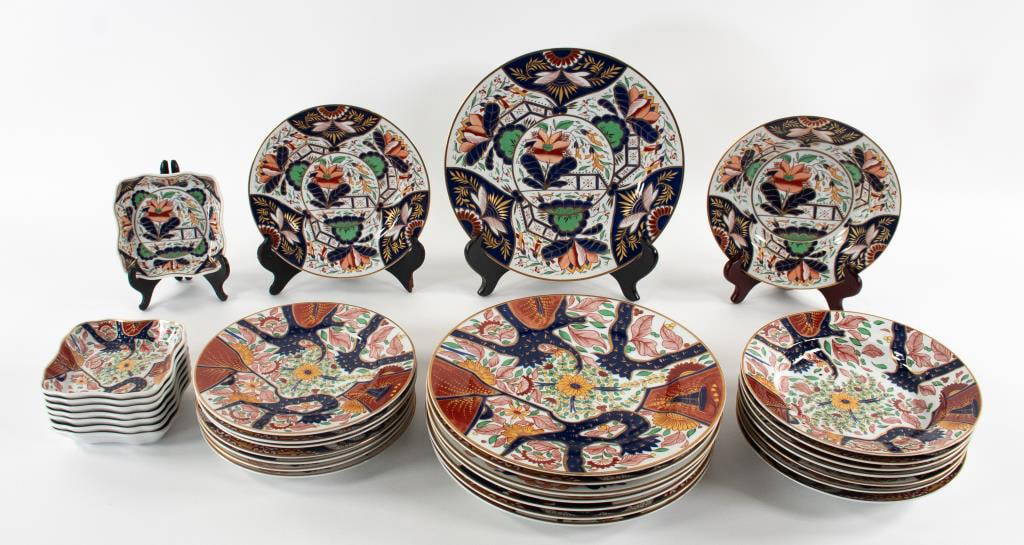 Classic Imari Dinnerware By Andrea, Service For 8 Auction