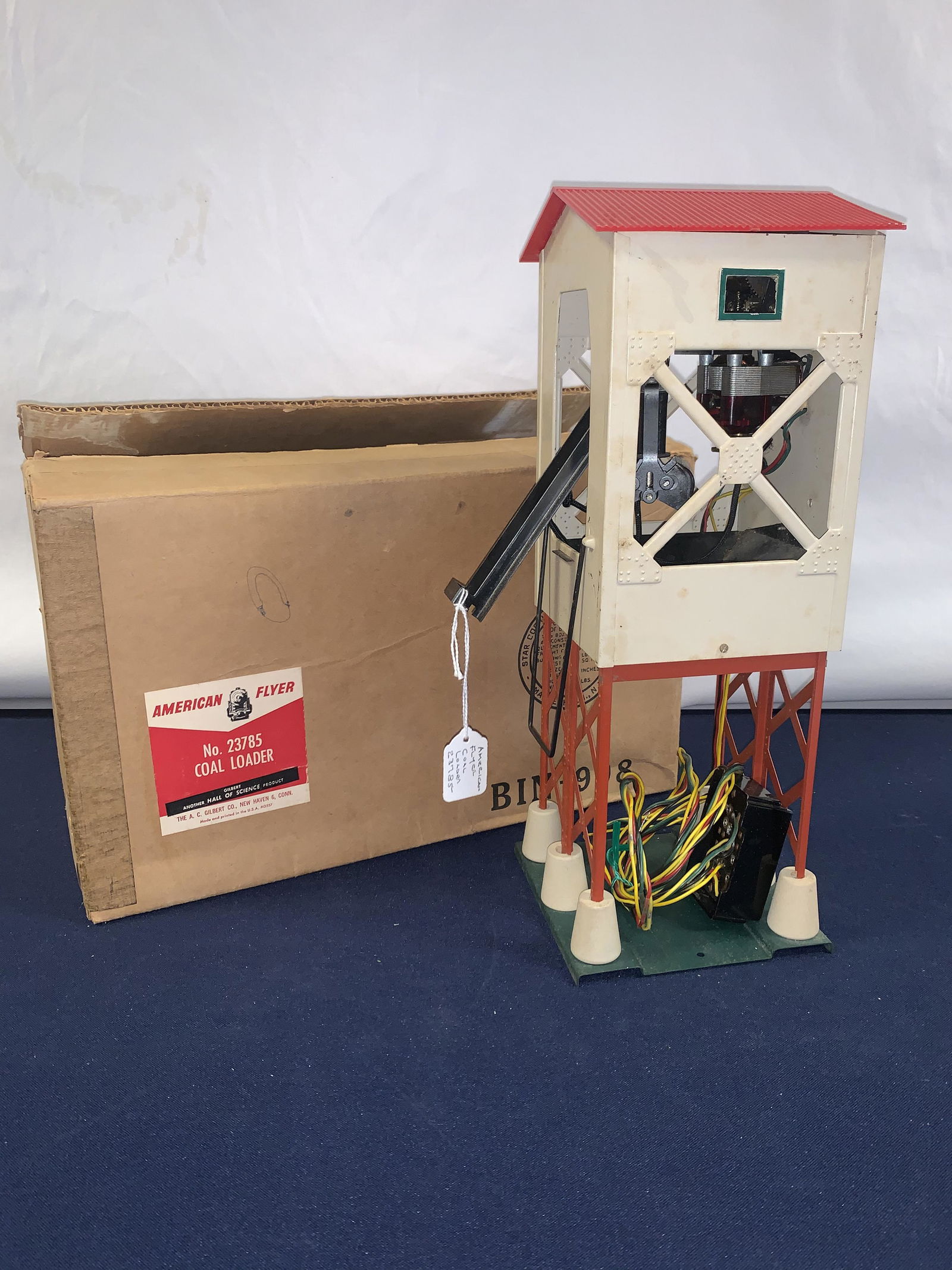 American Flyer Coal Loader - Apr 01, 2021 | Bertha's Gallery Auctions in OH