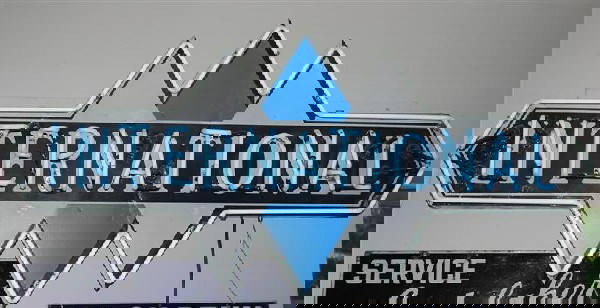 International (triple Diamond Logo), Ssp Diecut Neo