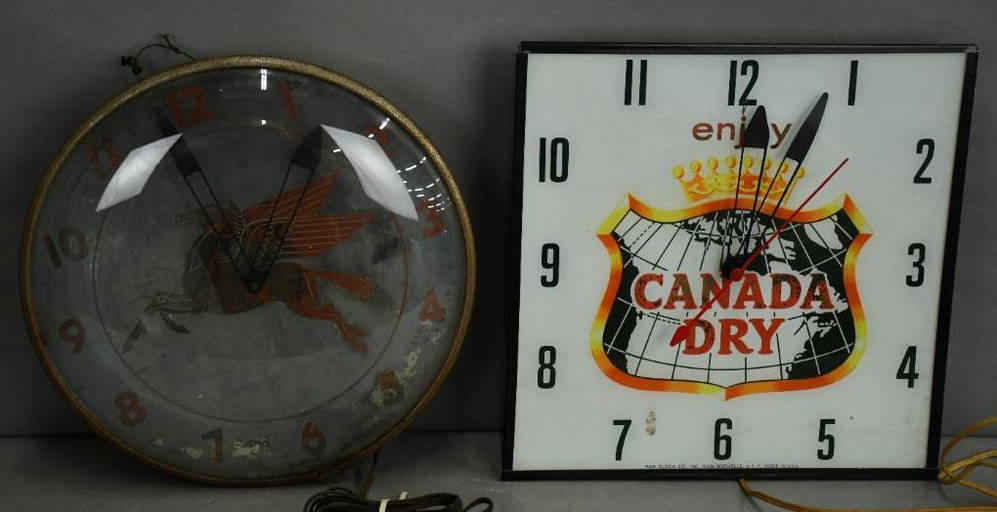 Canada Dry & Pegasus (Mobil) Lighted Clocks (#1395) on Apr 01, 2022 ...