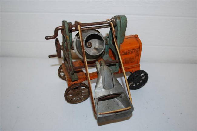 Hubley Jaeger Mixer Cast Iron, 7 Inches Long,