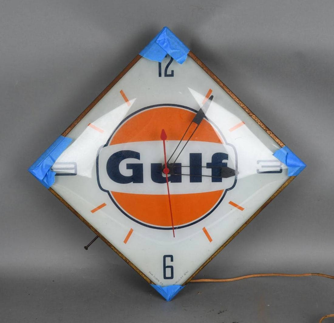Gulf Lighted Pam Clock Auction