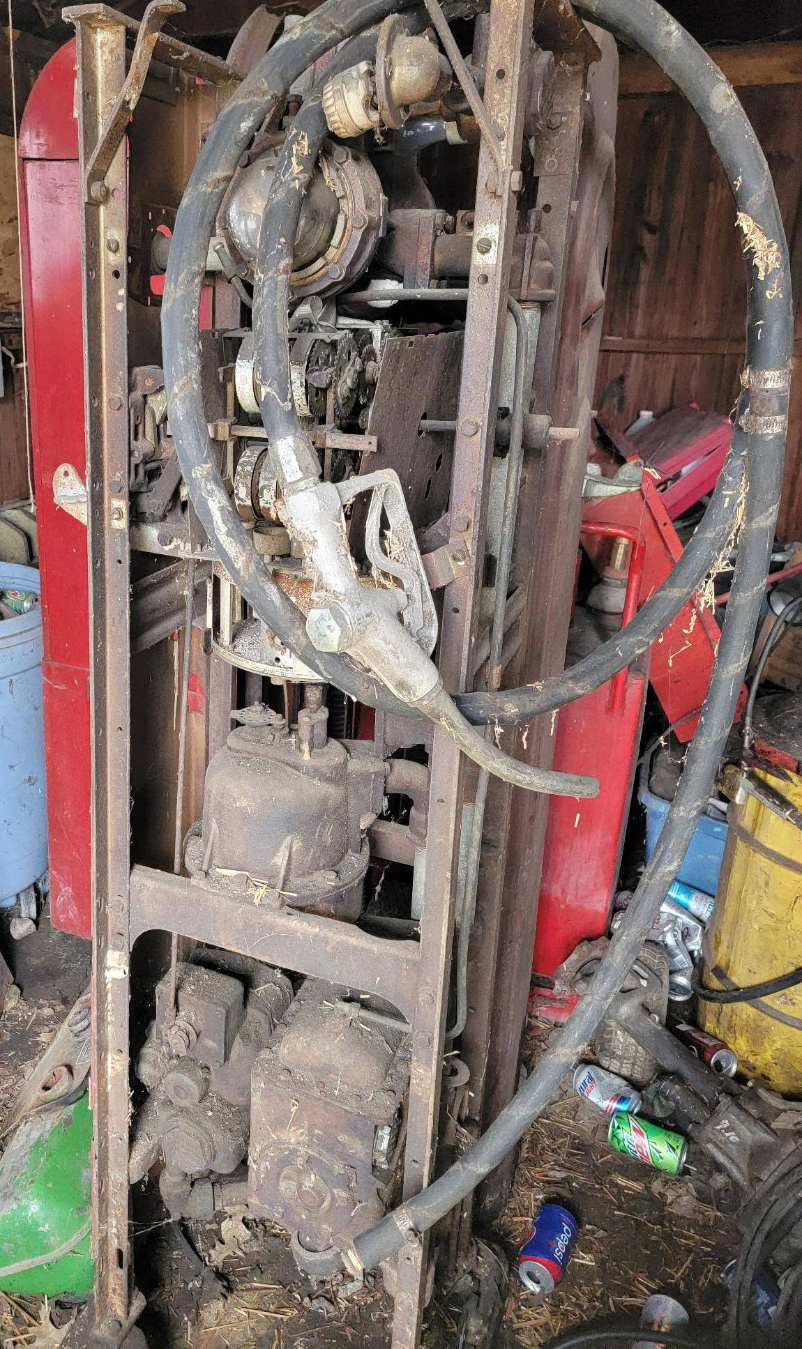 Tokheim Model 36-b Computing Gas Pump Auction