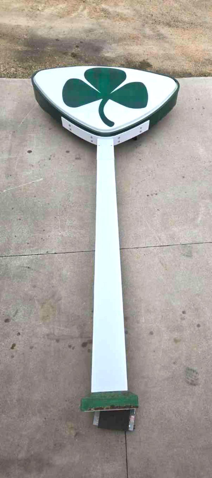 17' Shamrock Lighted Sign W/ Pole Auction