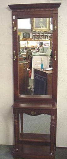 Mahogany Pulaski Furniture Mirror Back Hall Tree