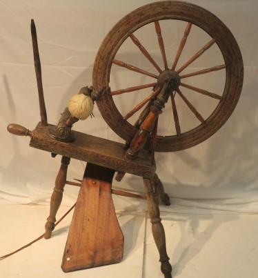 Antique Spinning Wheel With Foot Pedal: