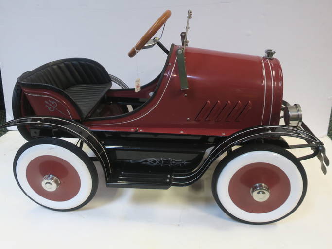 Dexton Classic Pedal Car, Burgundy Roadster: