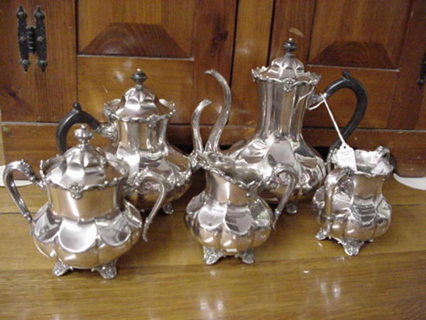 1036: Meridian Silverplate Co. Coffee and Tea Set: