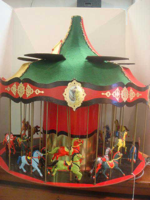 263: Philadelphia SUBA Display Musical Carousel: